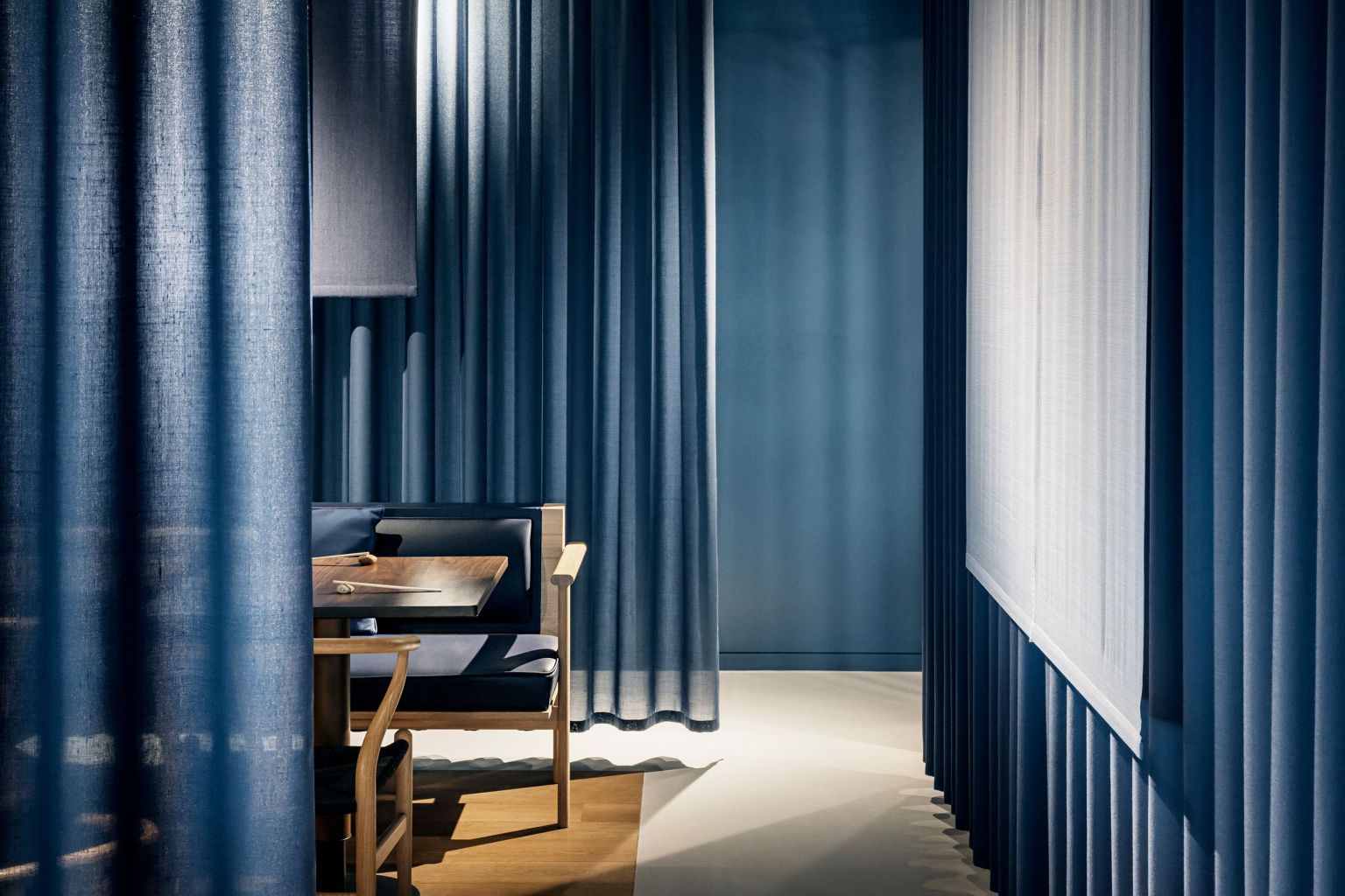 High-Quality Curtain Fabrics – Transparent to Opaque