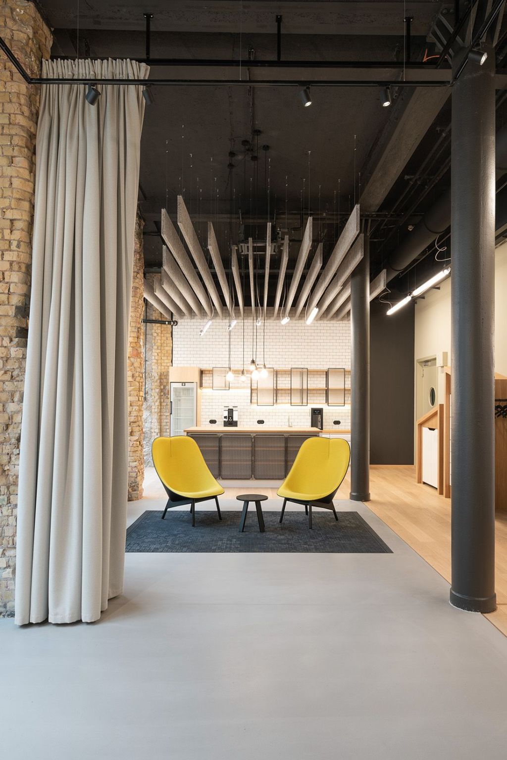 High-Quality Curtain Fabrics – Transparent to Opaque